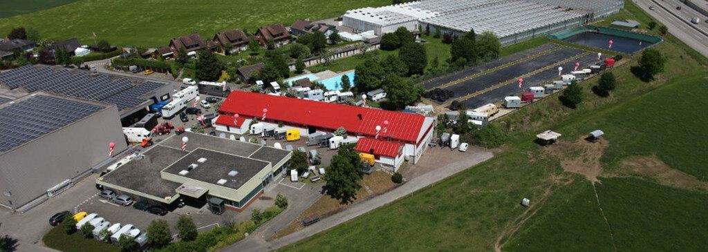 Araç römorkları Jfk Horse World AG, Bern, foto