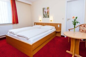 Wm Hotel Englischer Hof (Vorstadt No:8, Herzberg am Harz), otel  Herzberg am Harz'dan