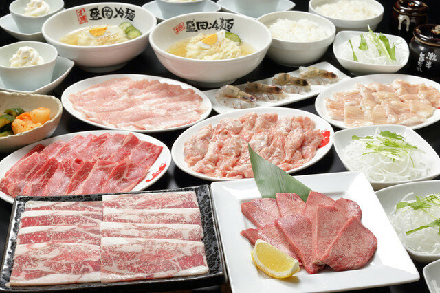 Restoran 焼肉冷麺やまなか家外旭川店, Akita, foto