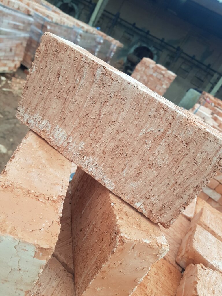 Tuğla firmaları Zavod Stroitelnykh Materialov, Krasnodarski krayı, foto