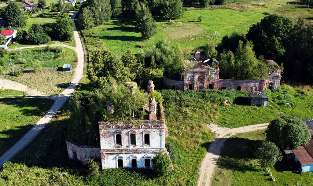 Ortodoks kiliseleri Tserkov Rozhdestva Khristova V Stavotino, Yaroslavskaya oblastı, foto