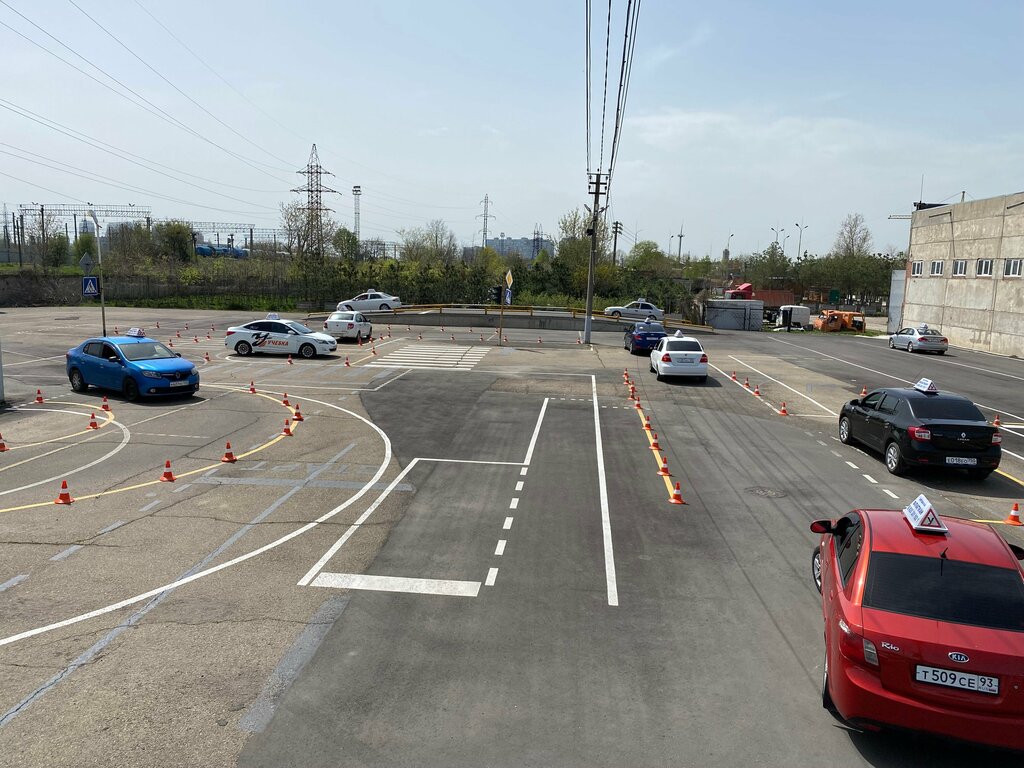 Sürücü kursları Флагман Автодром, Krasnodar, foto