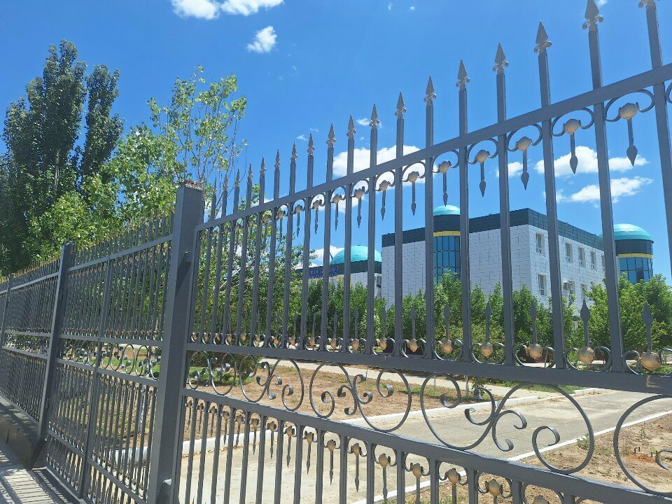 Lise Kazakh-Turkish Lyceum, Kızılorda, foto