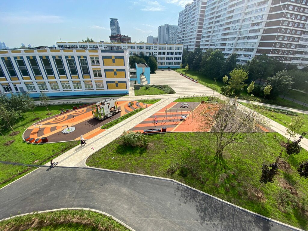 Yol yapımı ve bakımı Construction Design Center, Moskova, foto