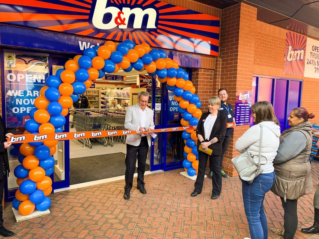 i̇ndirim ve fırsat sistemleri B&m Store, İngiltere, foto