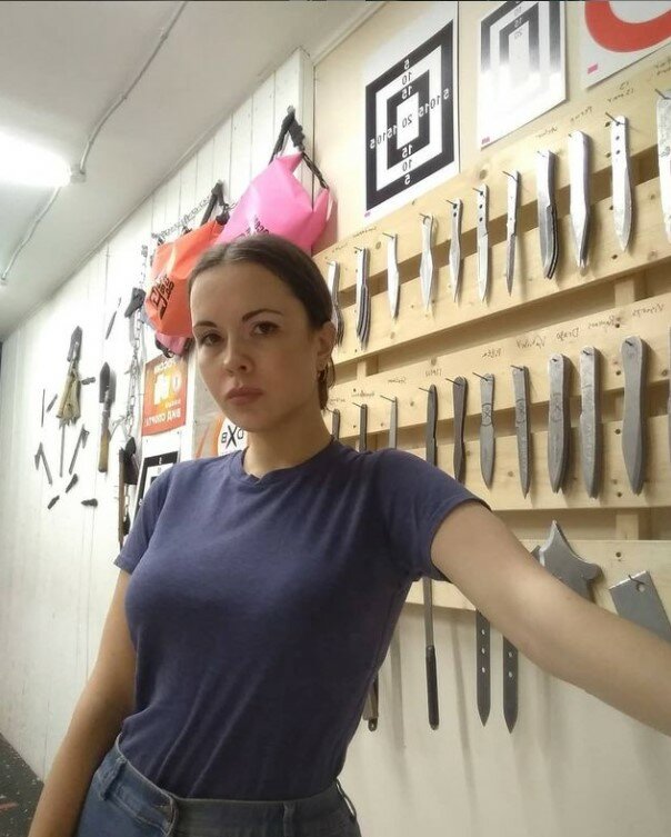 Spor ve eğlence merkezi Skanf - knife throwing club, Moskova, foto
