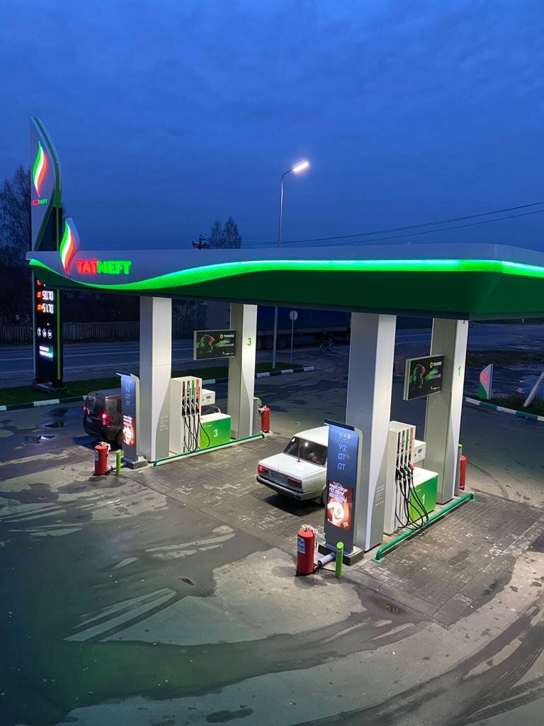 Benzin istasyonu Standart Oyl, Riazanskaya oblastı, foto