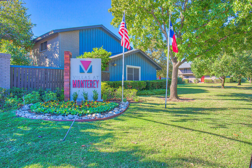 Emlak ofisi Villas at Monterey, Dallas, foto