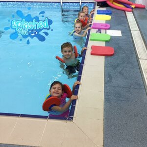 Splashed Out (Wirral, Stanley School), spor ve eğlence merkezi  İngiltere'den