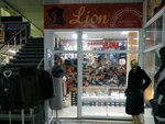 Lion (улица Пушкина No:35/2), ayakkabı mağazaları  Simferopol'dan (Akmescit'ten)