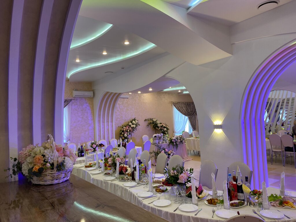 Düğün, toplantı salonu Зал Торжеств, Kineşma, foto