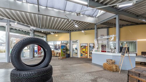 Otomobil kliması firmaları Autohaus Sauer Inh. M. El Mellal i Toyota Servicepartner i Hyundai & Kia spezialisiert, Renanya‑Palatinate, foto