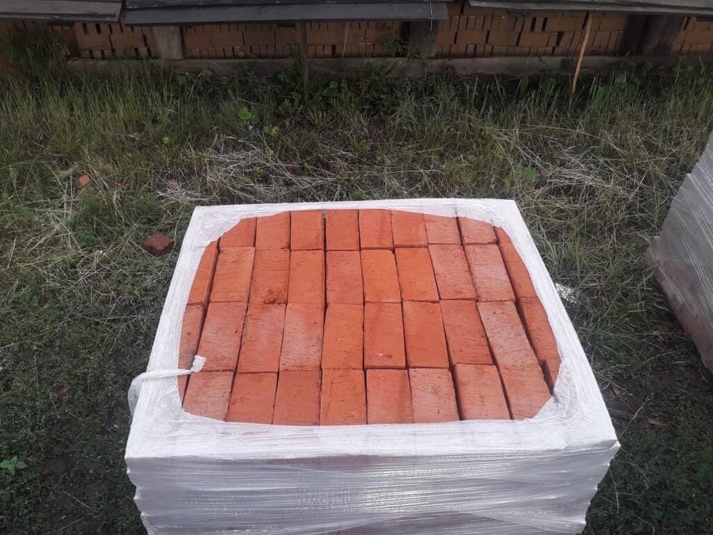 Tuğla firmaları Kirpichniy zavod s. Atmanov Ugol, Tambovskaya oblastı, foto