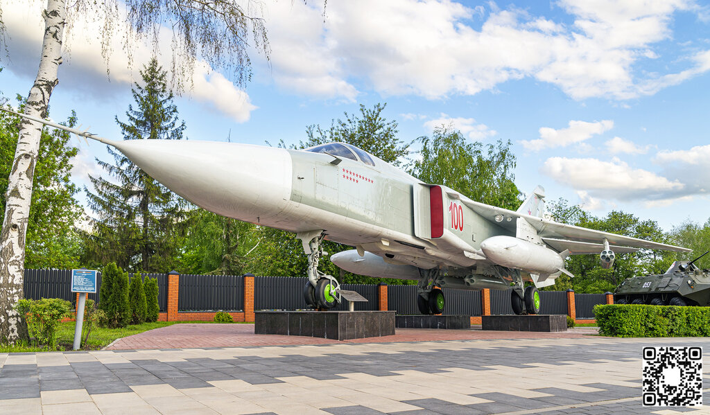 Teknoloji anıtı Фронтовой бомбардировщик Су-24M, Voronejskaya oblastı, foto