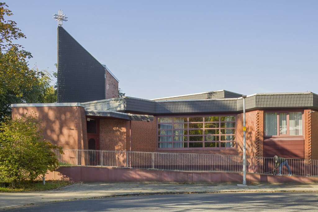 Dini dernekler Kirche Tenever - Trinitatisgemeinde, Bremen, foto