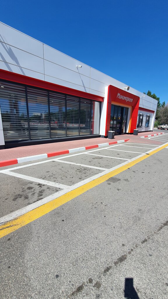 Benzin istasyonu Lukojl, Volgogradskaya oblastı, foto