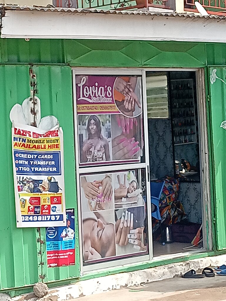 Manikür-pedikür Lovias nail parlour, Dünya, foto