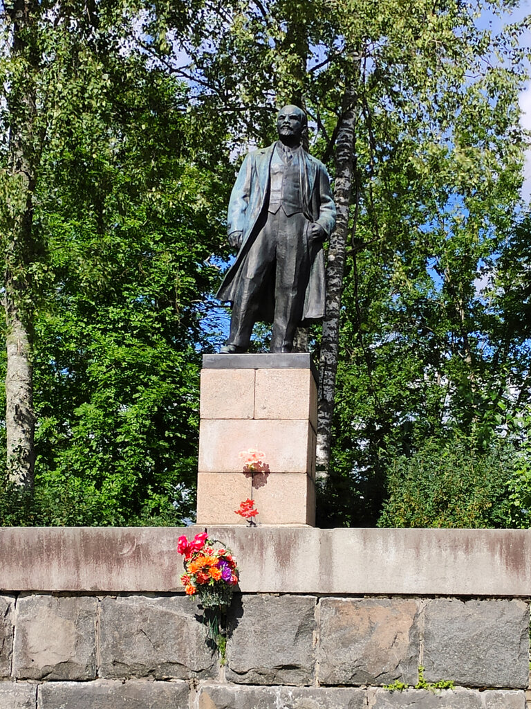Anıt, heykel В.И. Ленин, Suoyarvi, foto