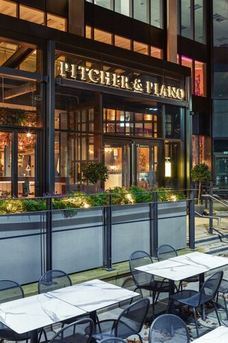 Bar Pitcher & Piano Sheffield, İngiltere, foto