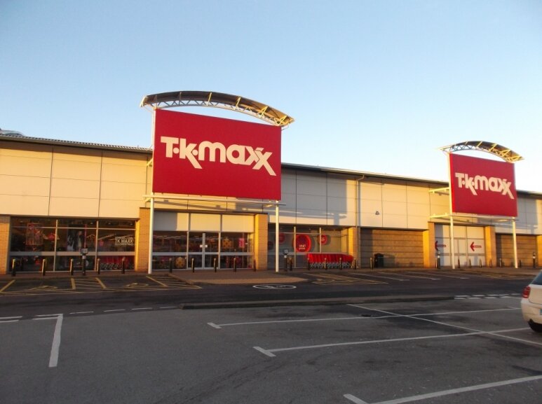 Büyük mağazalar Tk Maxx, Bradford, foto