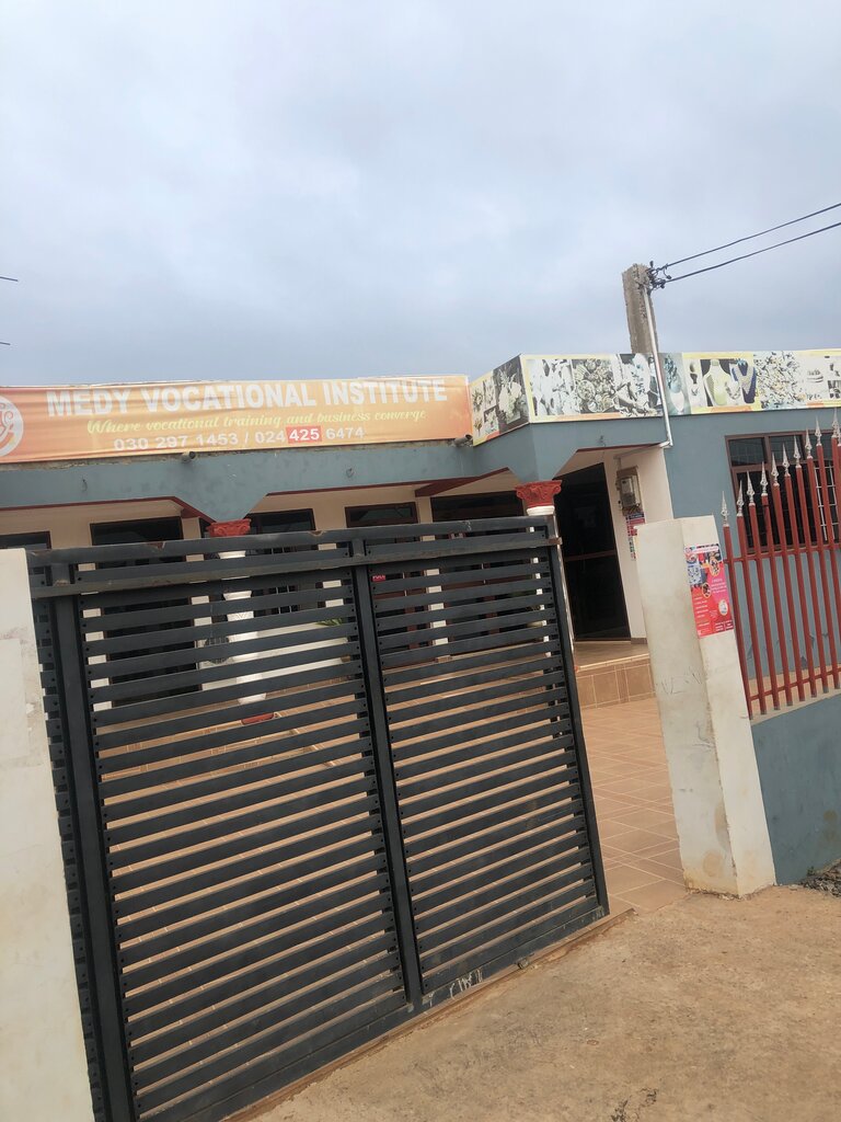 Üniversiteler Medy Vocational Institute, Dünya, foto