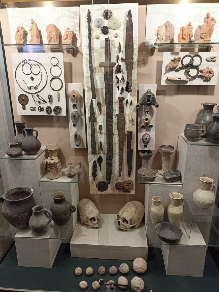 Turistik yerler Excavation of an Ancient Cty, Kerç, foto