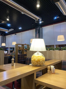 Perchini (Sovetskaya Street No:92), restoran  Noyabrsk'dan