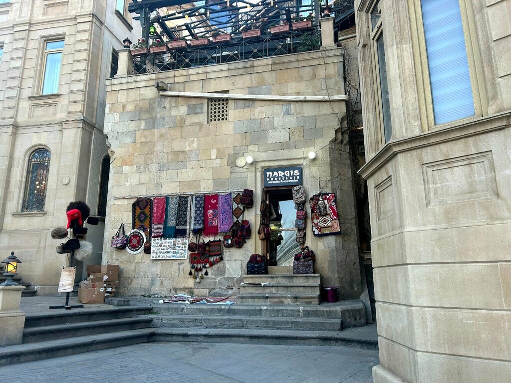 Hediyelik eşya mağazaları Nargis, Bakü, foto