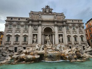 Fontana di Trevi (Piazza di Trevi No:103, Rome), çeşme  Roma'dan