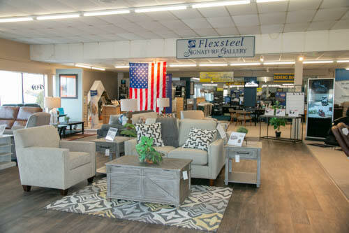 Mobilya tamir, tadilat Baumgartner's Furniture in Auxvasse, Missouri Eyaleti, foto