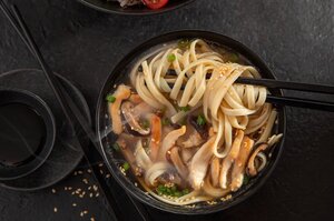 Mybox (Privokzalnaya ulitsa No:3, rabochiy posyolok Oktyabrskiy), restoran  Belgorodskaya oblastından