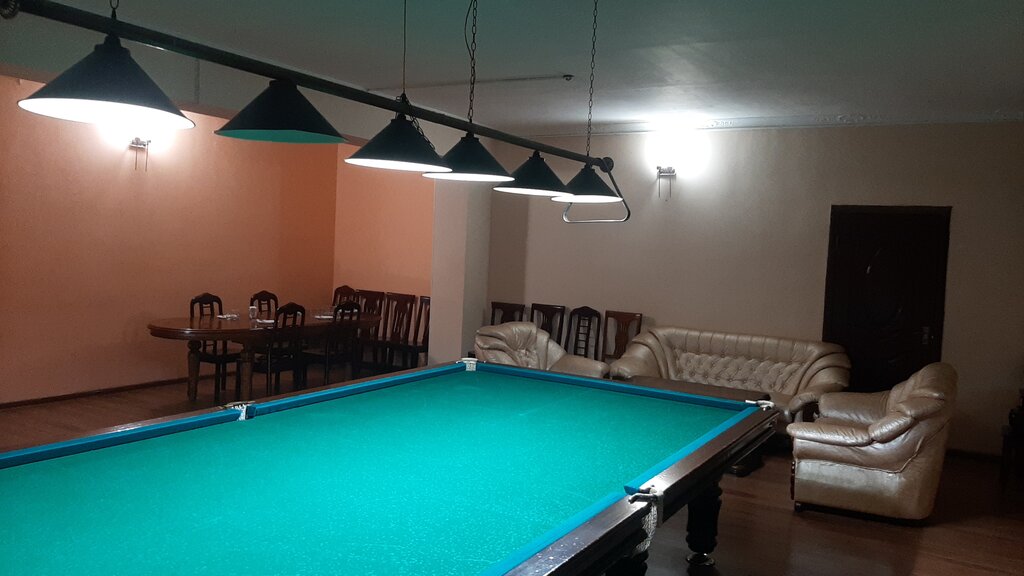 Saunalar At Burovik, Atırav, foto