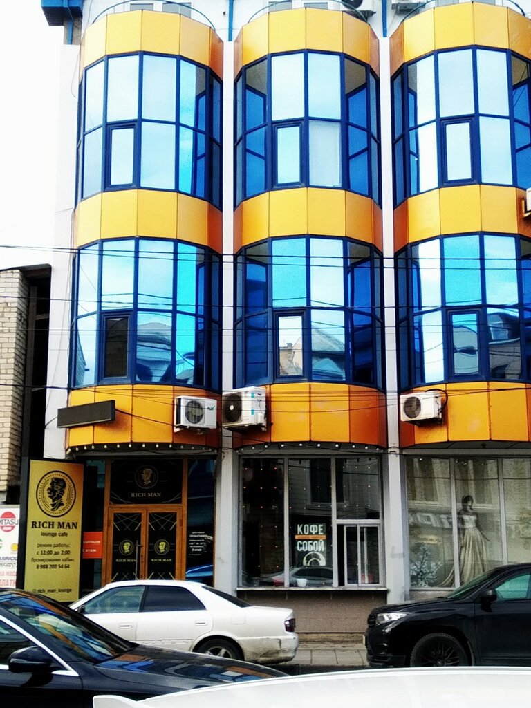 Geri dönüşüm merkezleri Fasad, Makhachkala, foto