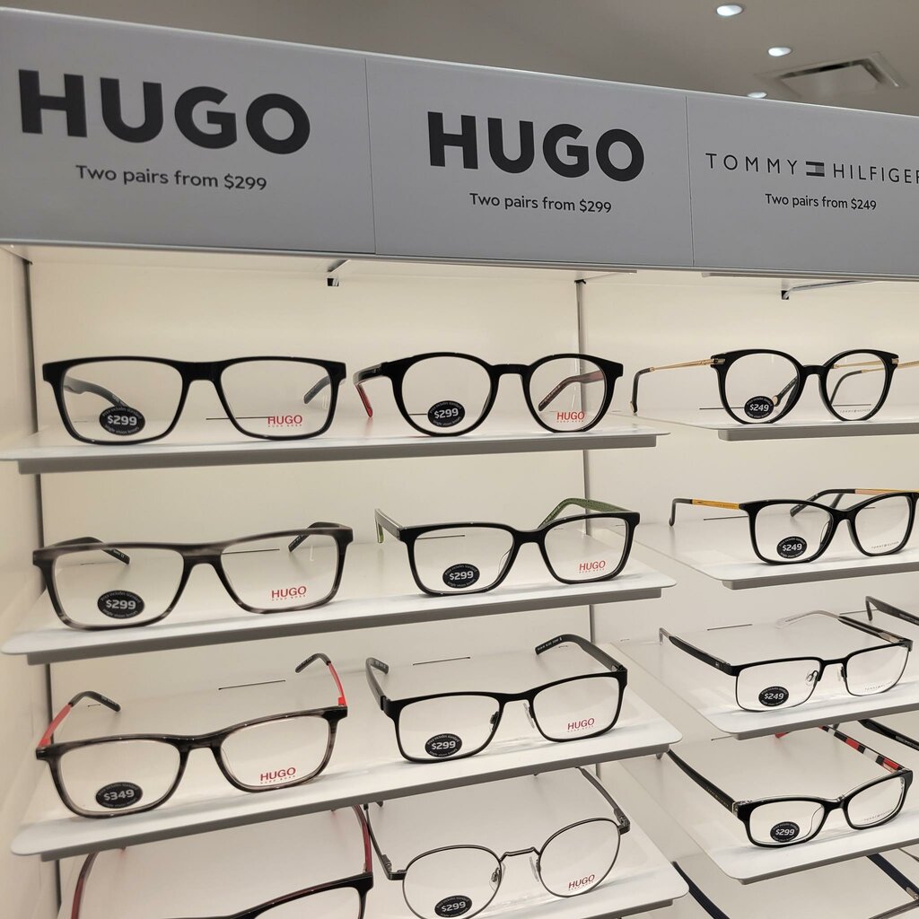 Giyim mağazası Specsavers Aberdeen Mall, Kamloops, foto