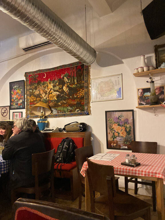 Restoran Bodega, Bükreş, foto