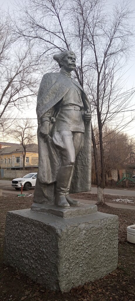 Anıt, heykel В.И. Чапаев, Çapayevsk, foto