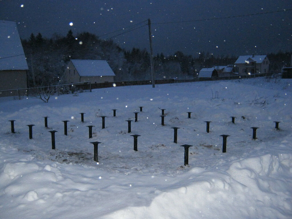 Çitler, parmaklıklar Vint. Svai. Montag, Saint‑Petersburg ve Leningradskaya oblastı, foto