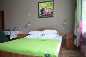Gorky (ulitsa Tokarey No:29), otel  Sysert'ten
