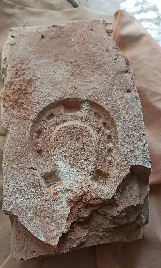 Turistik yerler Дворцовые конюшни, Lomonosov, foto