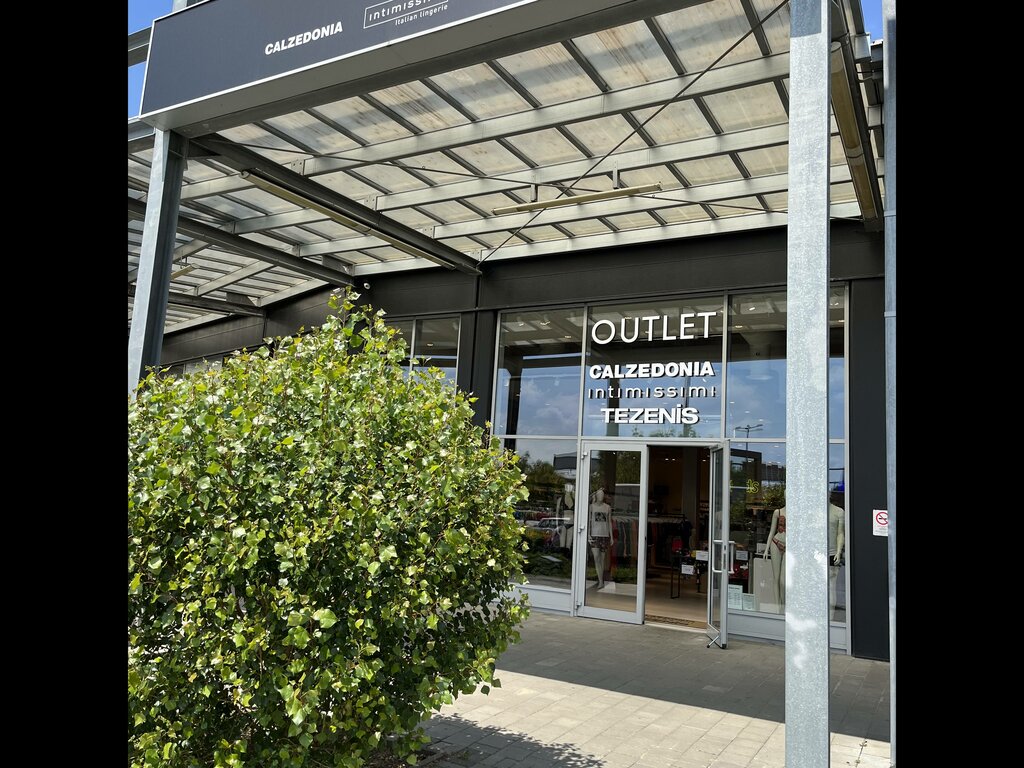 Giyim mağazası Outlet, Pest, foto