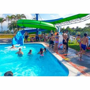 Familia Javier Correa Zapata Park (Quindio, Armenia), kültür ve eğlence parkları  Armenia'dan