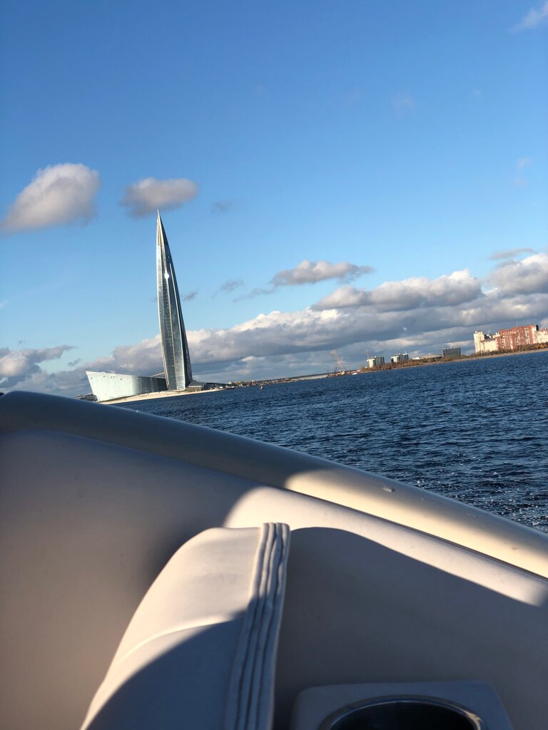 Tekne, kayık, yat Kater. Piter, Saint‑Petersburg, foto