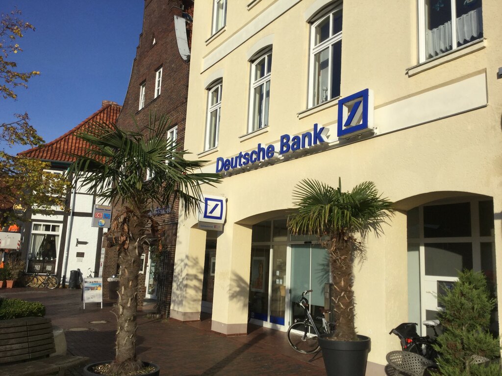 ATM'ler Deutsche Bank Filiale, Lingen, foto