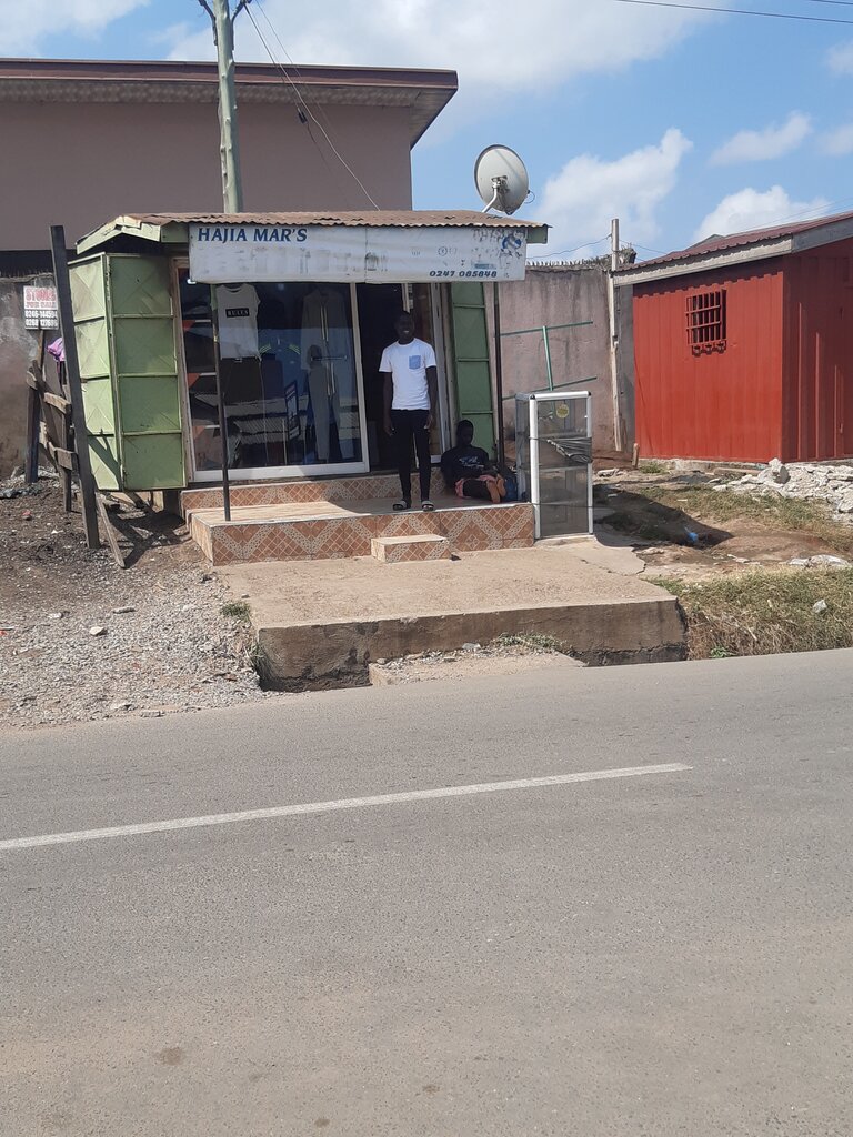 Giyim mağazası Hajia Mars, Akra, foto