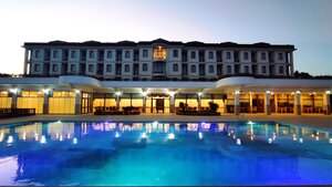 Westport İstanbul Hotel (İstanbul, Silivri, Gümüşyaka Mah., İntizam Sok., 12), otel  Silivri'den