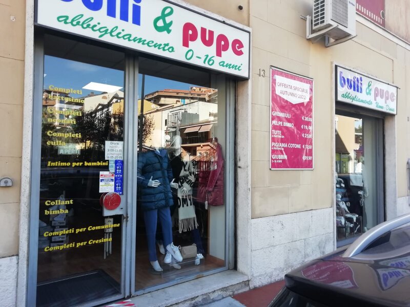 Giyim mağazası Bulli e Pupe, Campobasso, foto