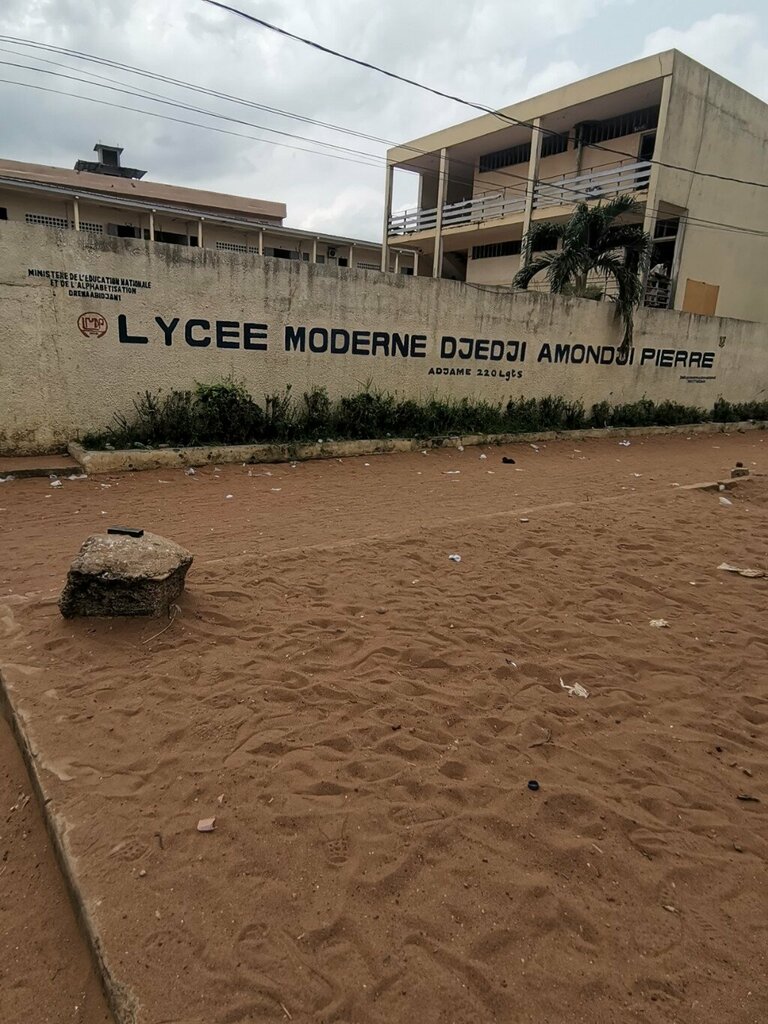 Lise Lycee moderne djedji amondji pierre, Abican, foto
