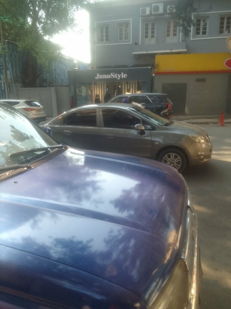 Giyim mağazası Juno Style, Loanda, foto