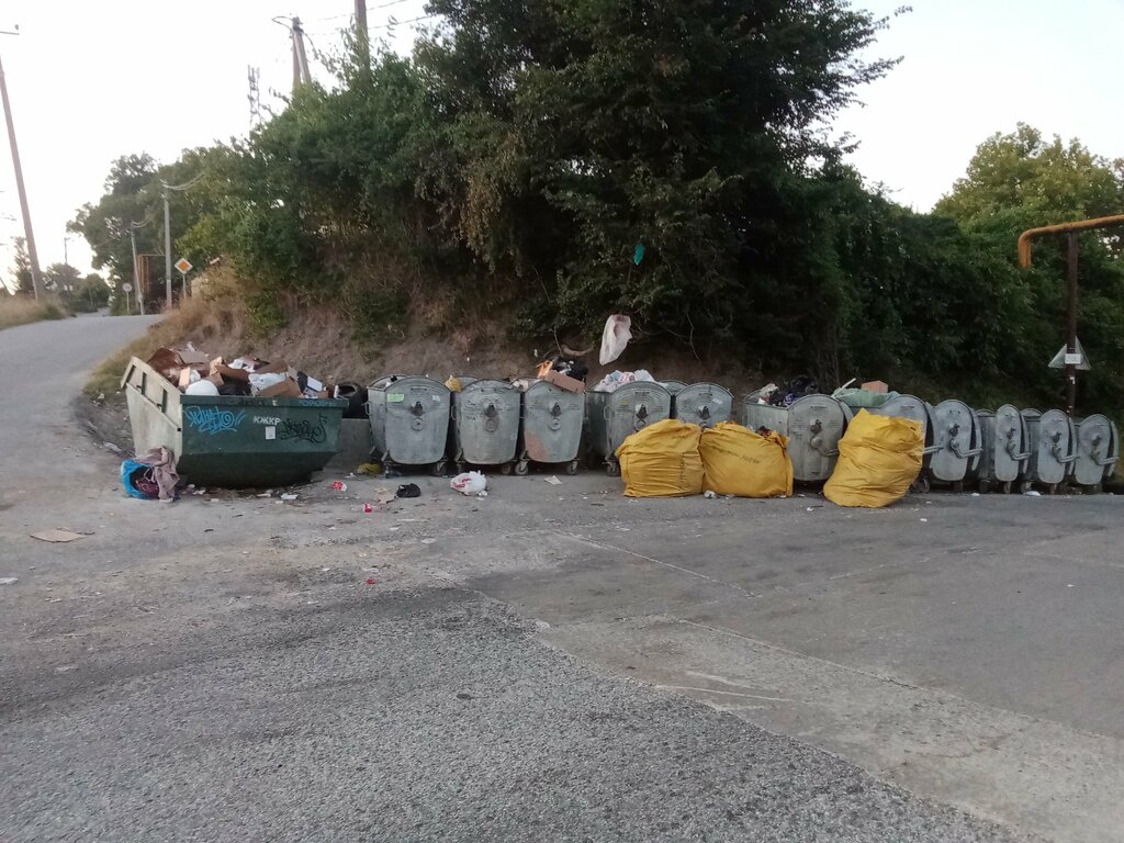 Çöp alanları Раздельный сбор мусора, Soçi, foto