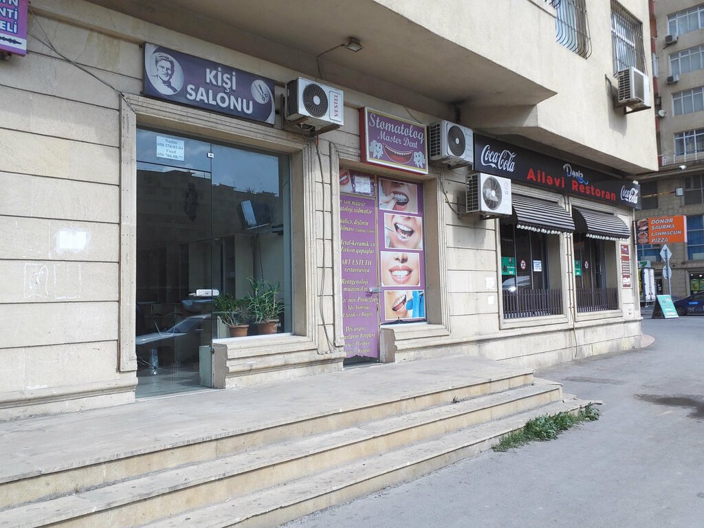 Berberler Kishi salonu, Bakü, foto